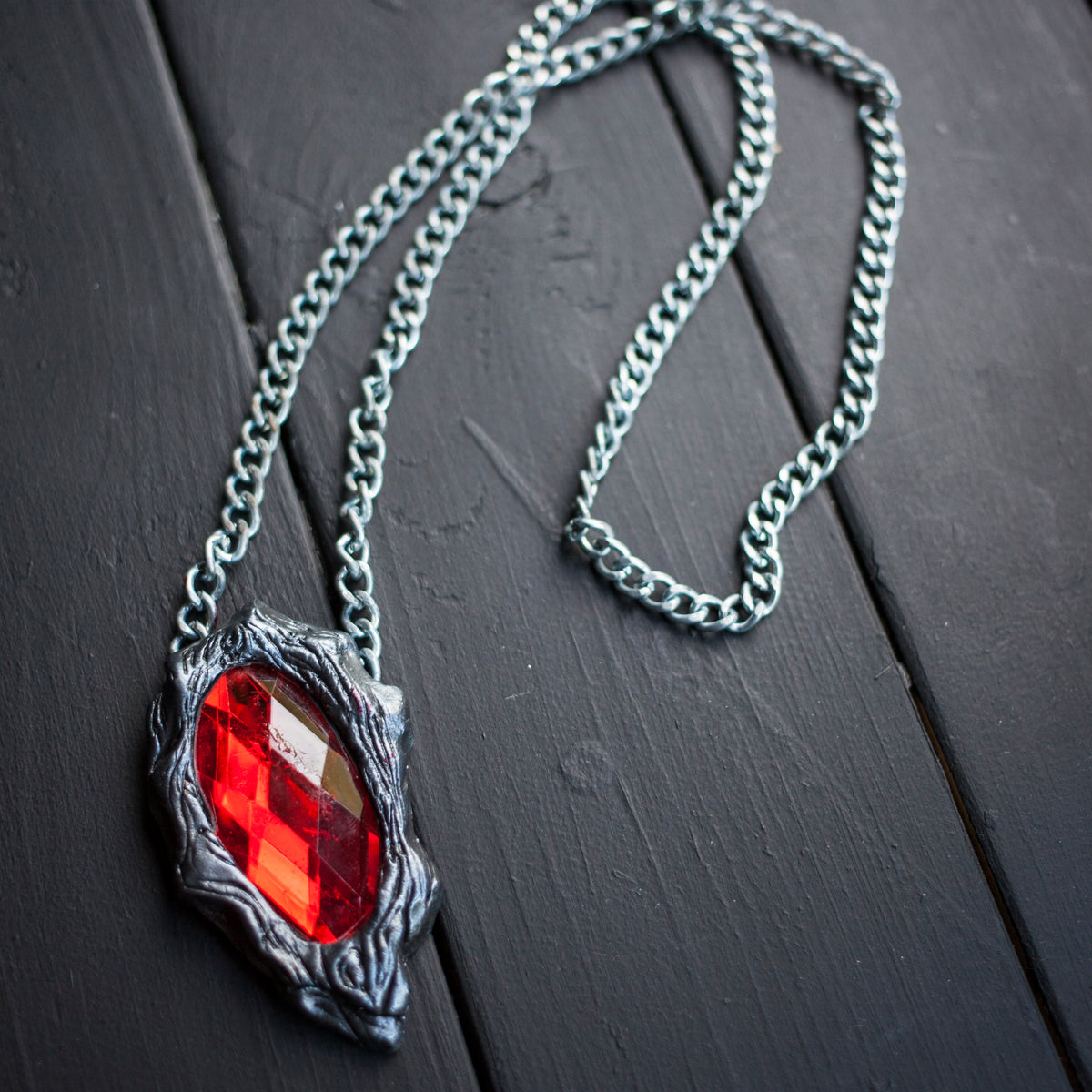 Devil May Cry 3 Vergil/Dante Cosplay Pendant - In Stock – FENINDOM LLC
